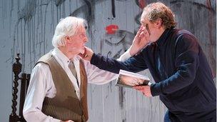 Actor Edward Petherbridge puts stroke story on stage - BBC News
