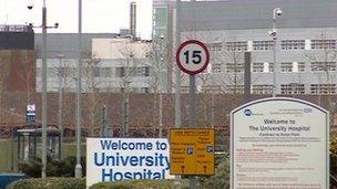 University Hospital Coventry access plans 'risk safety' - BBC News