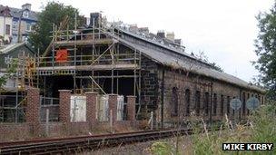 Whitby's engine shed to become gallery and cafe - BBC News