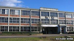 Interfloor factory closure in Dumfries to cost 53 jobs - BBC News