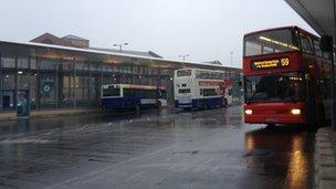 Bus station 'too far' from Wolverhampton city centre - BBC News