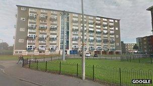 Woman and child rescued from blaze in Muirhouse View - BBC News