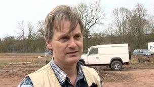 Meriden Gypsies 'split up with nowhere to go' - BBC News