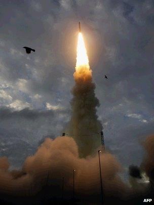 Esa's Vega rocket puts Proba-V vegetation mission in orbit - BBC News