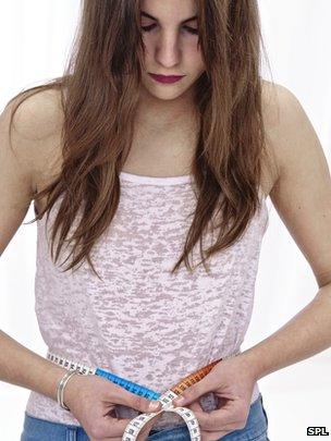 Obesity obsession 'means other weight problems missed' - BBC News