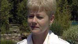 BRCA1: Hopes for women at high risk of breast and ovarian cancer - BBC News