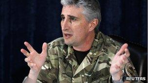 Royal Navy officer heads Gulf anti-mine exercise - BBC News