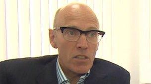 Acid 'cuts prostate cancer patients' fractures' - BBC News