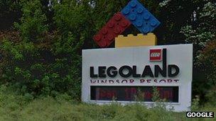 Legoland Windsor promises to ease traffic congestion - BBC News