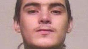 Sunderland knife attack suspect Steven Hanson arrested - BBC News