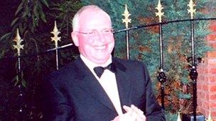 Philip Baron: Drugs gang saw police raids as 'tax' - BBC News