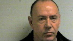 Cigarette smuggler John Sabin on run for seven months - BBC News