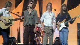 Runrig holds 40th anniversary bash - BBC News