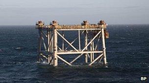 Platforms installed as £4.5bn Clair oil project proceeds - BBC News