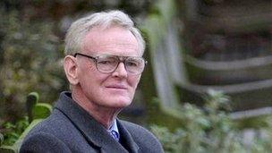 UKIP treasurer Stuart Wheeler denies sexism - BBC News