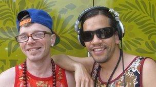 Deaf rave held for Liverpool International Music Festival - BBC News