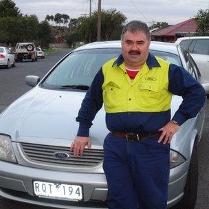 Australia seeks growth in new sectors - BBC News