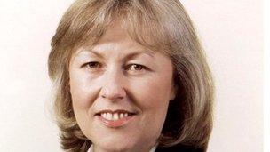 South Ribble Tory MP Lorraine Fullbrook to step down - BBC News