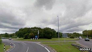 Bakers Arms roundabout roadworks in Dorset to cause delays - BBC News
