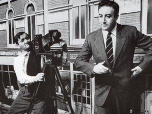 Graham Stark, Pink Panther actor, dies aged 91 - BBC News