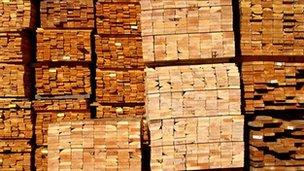 Selkirk firm Oregon Timber Frame upbeat after expansion - BBC News