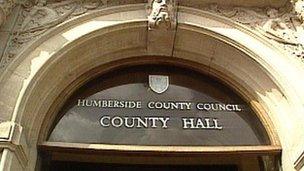 MP launches Humberside mail protest sticker campaign - BBC News