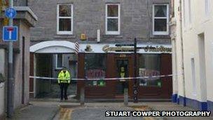 Four rescued after suspicious fire in Perth High Street - BBC News