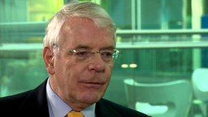 Loyalists' identity fears 'phantom' - Sir John Major - BBC News