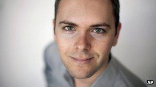 Toronto Mayor Rob Ford sorry for 'paedophile' comments - BBC News