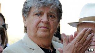 US musician Phil Everly dies aged 74 - BBC News