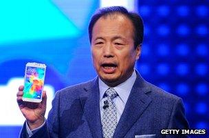 Samsung Galaxy S5: First impressions - BBC News