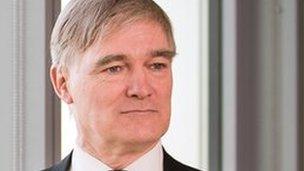 Tesco investors put Sir Richard Broadbent in the frame - BBC News