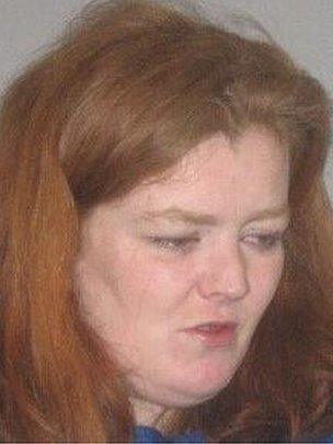 Kelli Ferris: Fresh appeal over missing woman - BBC News