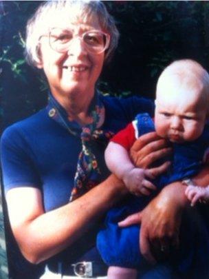 Right to die campaigner starved herself to death - BBC News