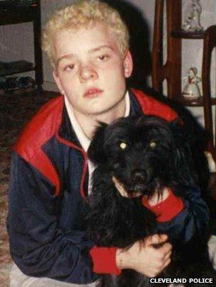 Angela Wrightson murder: Mother pays tribute - BBC News