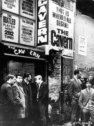 Cavern Club owner Ray McFall dies - BBC News