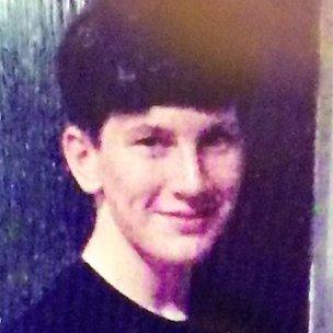 Missing Seaford teenager: Woman arrested - BBC News