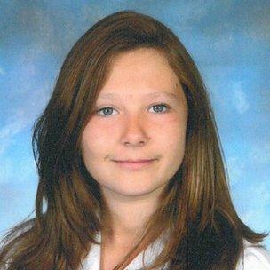 Tributes to Sacha Wheeler killed on rail crossing - BBC News