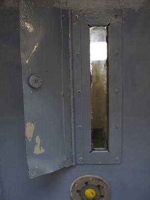 In pictures: Behind the scenes at Shrewsbury prison - BBC News