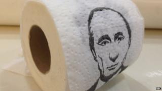 Crimea: 'Putin' toilet roll causes a stir - BBC News