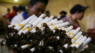 Masuknya rokok kretek di RUU Kebudayaan tuai kritik - BBC News Indonesia