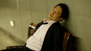 Lo que podemos aprender del inemuri, la costumbre japonesa de quedarse ...