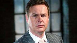 'Creativity peaks in your 20s and 50s' - BBC News