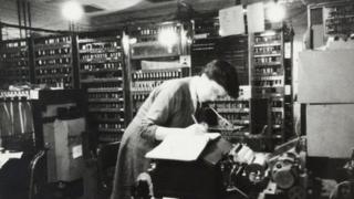 Programming in the early days of the computer age - BBC News