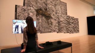 Turner Prize 2018: iPhone artist Charlotte Prodger wins - BBC News