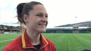Welsh girls' rugby participation 'up by thousands' - BBC News