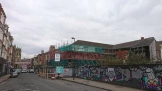 Leeds' First White Cloth Hall restoration plans approved - BBC News