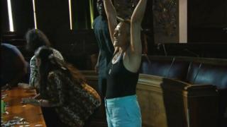 Luton 1919 Peace Day riots remembered 100 years on - BBC News