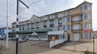 Blackpool Promenade: Plans unveiled for new £30m hotel - BBC News