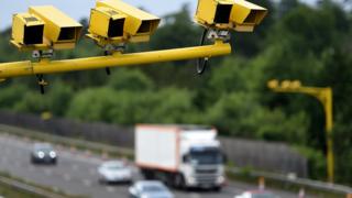 Leeds: Work begins to widen M621 at Elland Road - BBC News